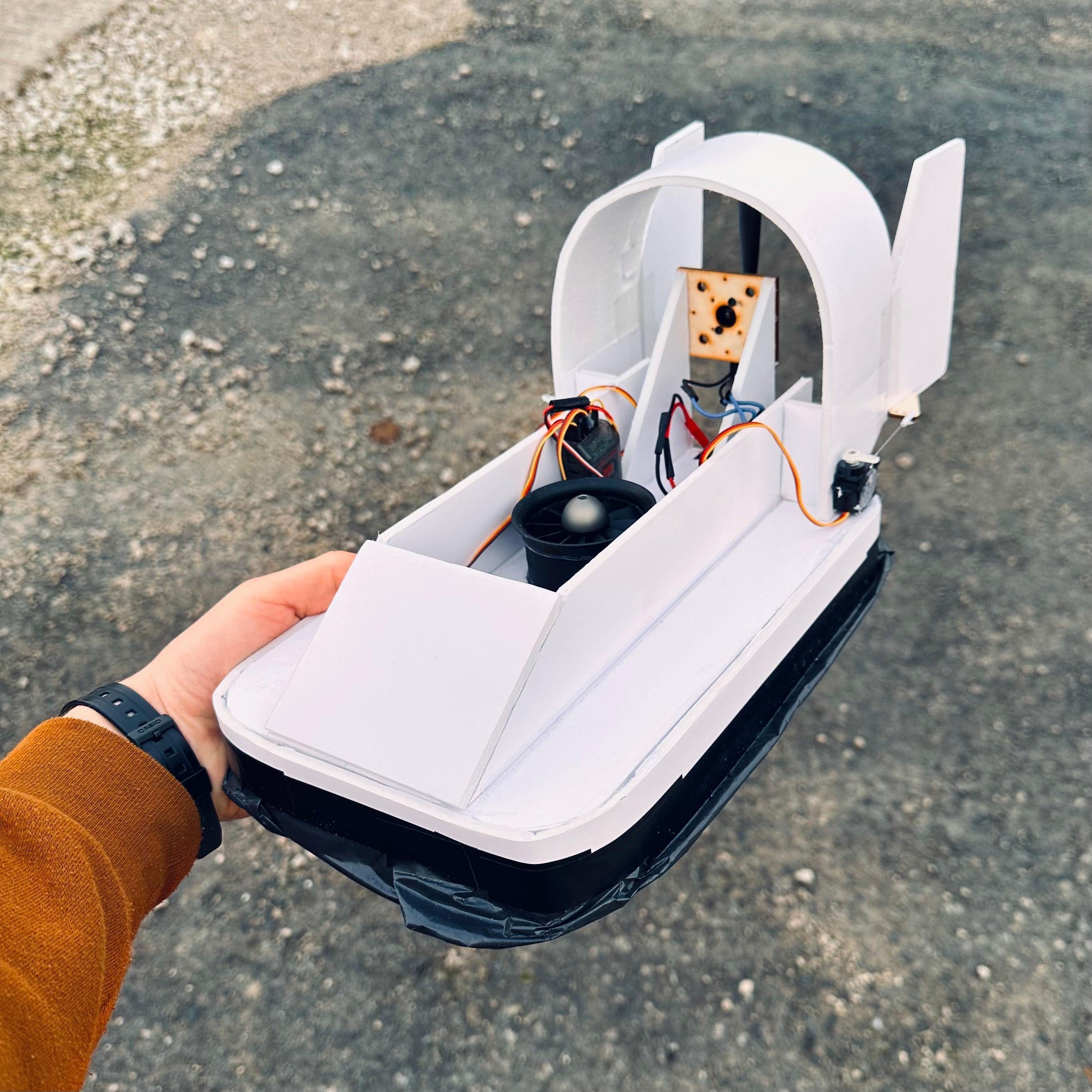 Build an RC Hovercraft – Project Air